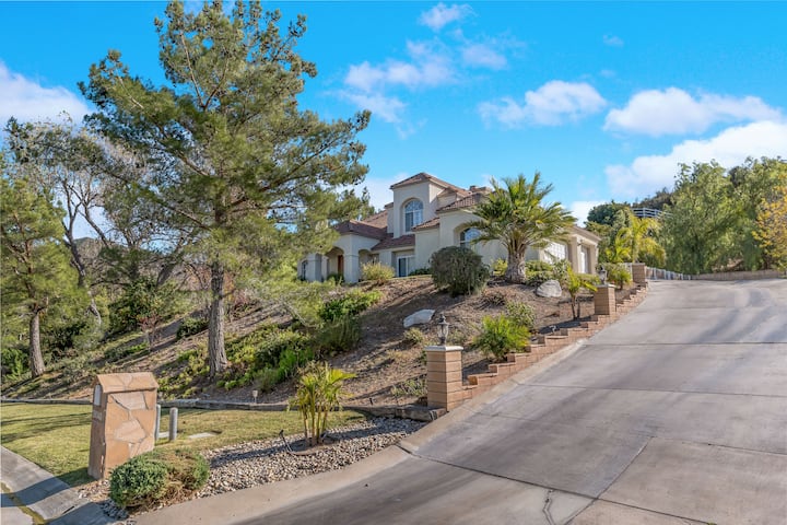 4 Bedroom Pool Home Sand Canyon - サンタ・クラリタ, CA