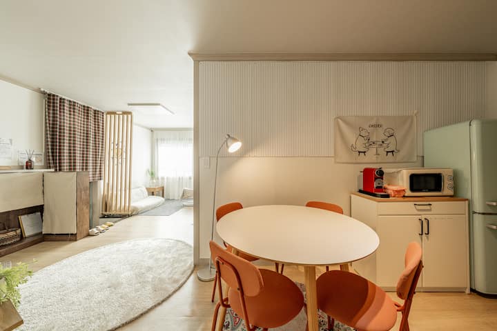 [연산역 3룸 스테이단비] 감성가득 독채 숙소｜4베드｜가성비 만족 | 프라이빗 하우스 - Busan