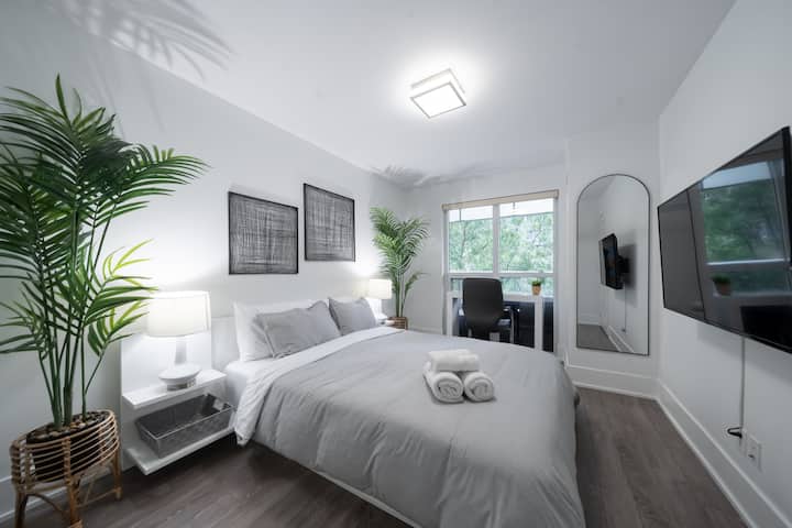 Luxury Downtown Condo For 6 (Cn Tower View) - Toronto