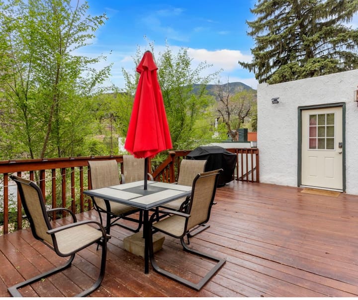 Scenic Snowy Retreat By Manitou’s Incline - Manitou Springs, CO