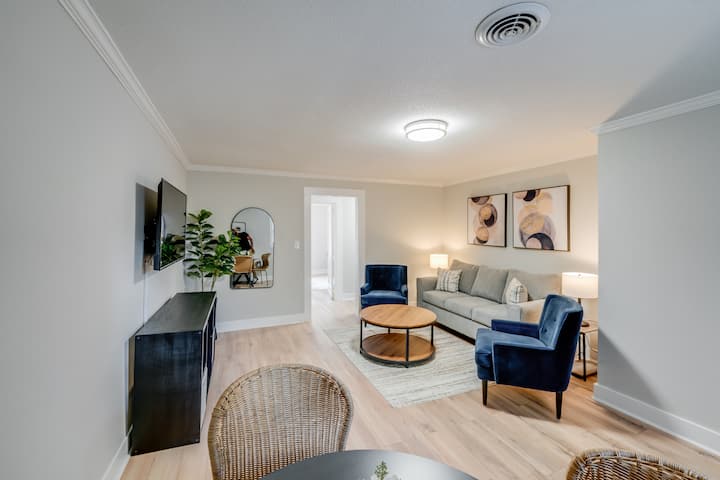 Winthrop Views: Trendy 2-bd Loft - Rock Hill, SC