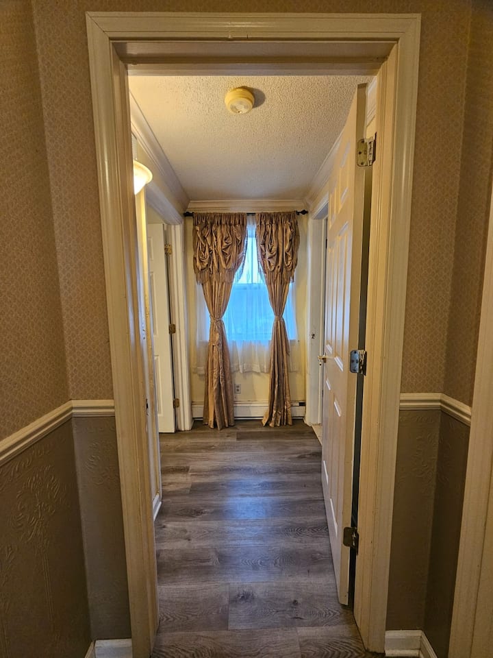 Spacious Bedroom And Bathroom! - Birmingham, MI