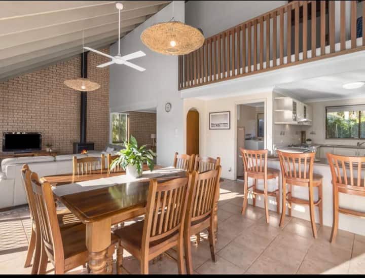 “Beachy Keen” Surf Beach Retreat - Batemans Bay