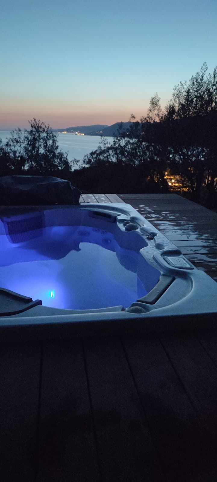 Très Agréable Villa Avec Piscine Balnéo Et Vue Mer - Belvédère-Campomoro