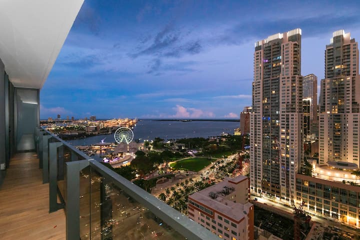 Downtown Elegance · Pool · Bay Views · #4117 - Miami