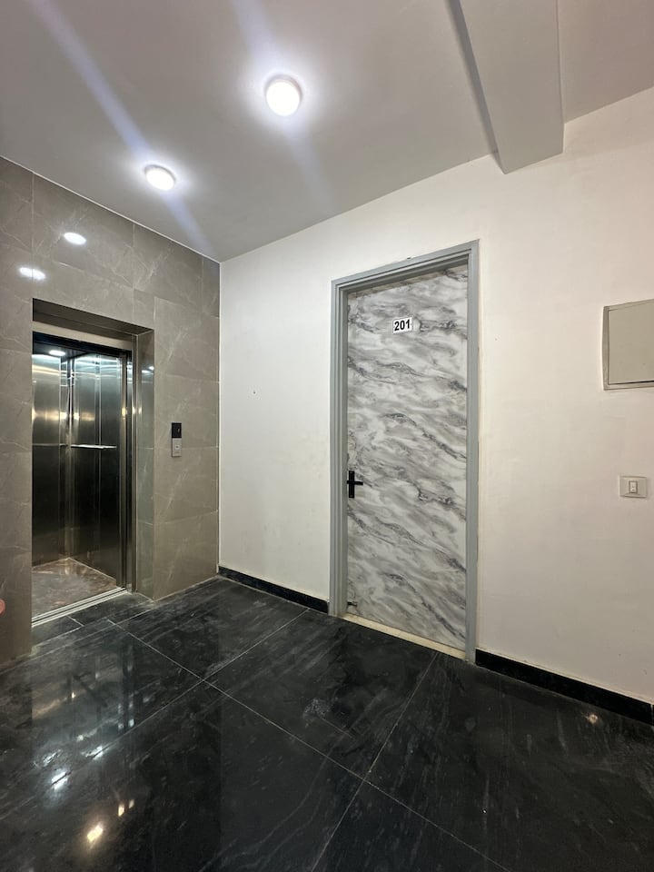 Independent 2bhk Flat - Delhi