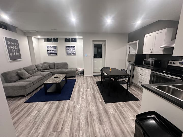 2 Bedroom Basement Unit In Flecther's Meadows - Caledon, ON, Canada