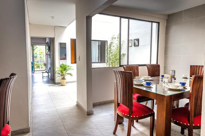 Casalaureles-donde Medellín Se Siente Como En Casa - Medellín