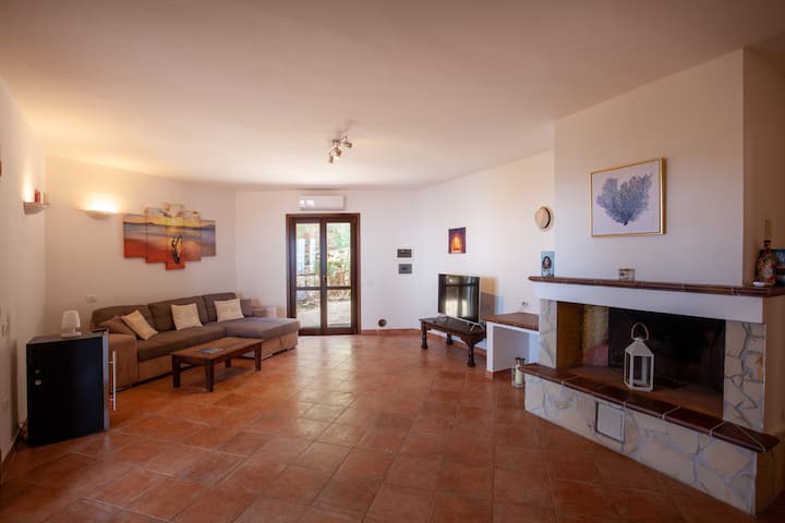 Villa Evie - Seaview & Pool - Sardinia