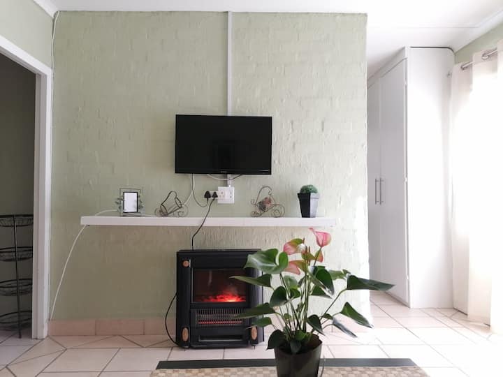 Granny Flat In Kenton On Sea Ekuphumleni - Kenton-on-Sea