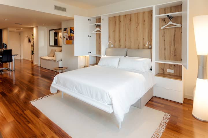 Luxurious 7th Floor | Passeig De Gràcia Views - Barcelona