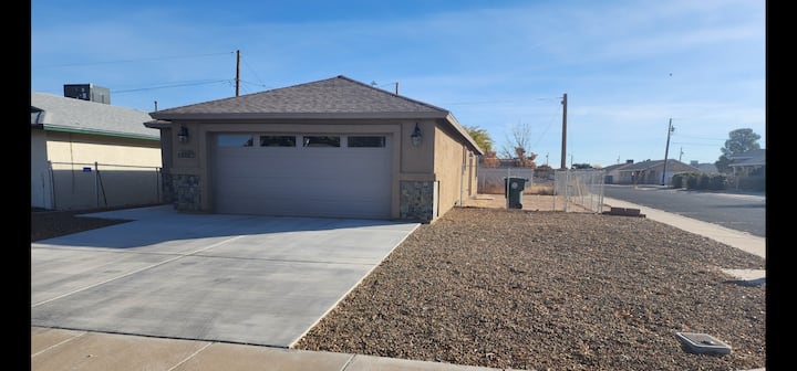Brand New Beautiful Home. (Garage Access) - Kingman, AZ
