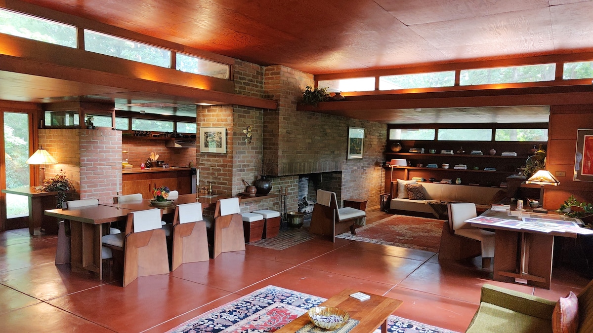 Frank Lloyd Wright’s Goetsch–Winckler House - Houses for Rent in ...