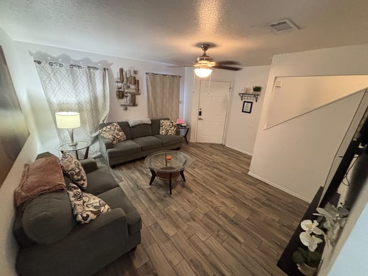 Charming, Spacious Apartment In Killeen! - Killeen, TX