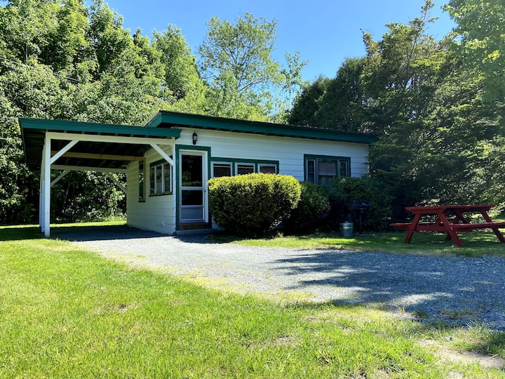 Cabin #1 At The Patio - Bethlehem, NH
