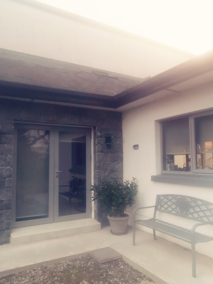 Country House King Bed Ensuite Self Catering - Roscommon