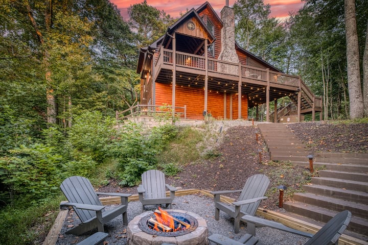 Soaring Views - Hot Tub, Games, Wi-fi, Fire Pit - Blue Ridge, GA