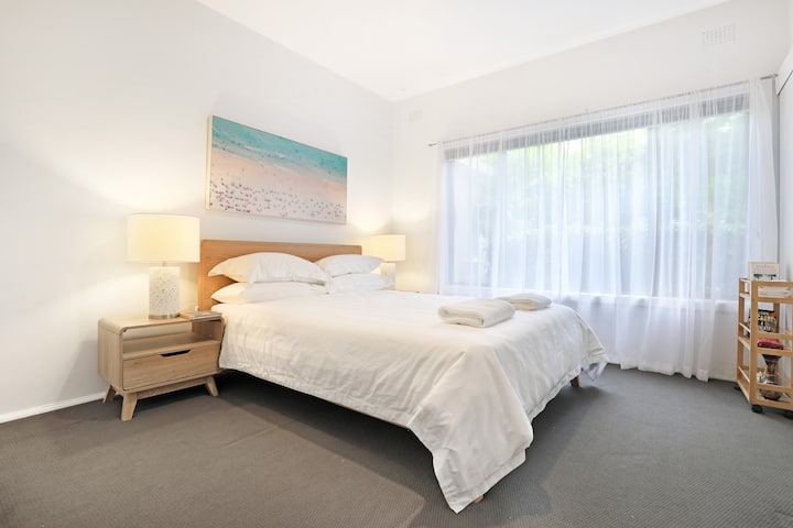 Cosy Beachside Apartment In Wollongong - Wollongong