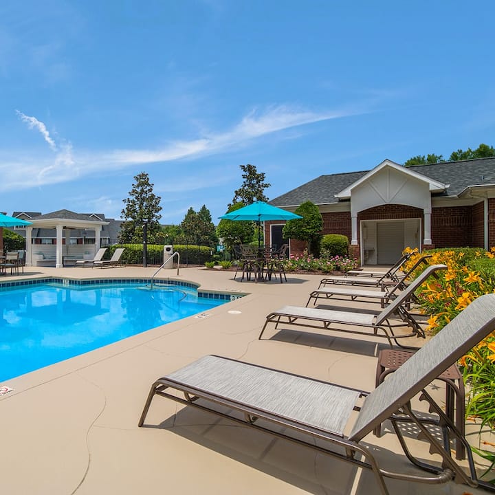 2b2b Modern Gem - 5 Star Hosts! - Augusta, GA