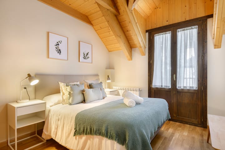 A10 De Formigal, 9 Personas, 2 Baños Y Garaje - Formigal