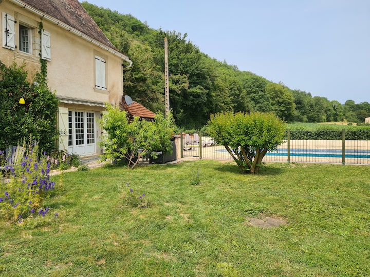 Renovated Farm House - Lot