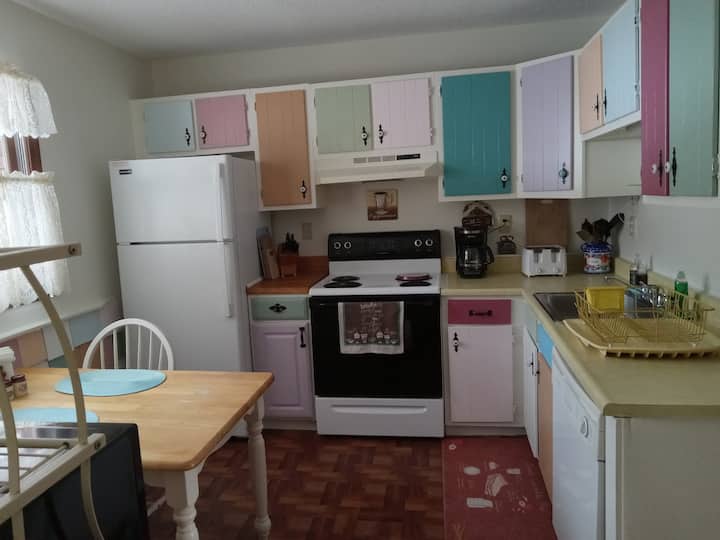 Rose's Cozy Mountainview - Rutland, VT