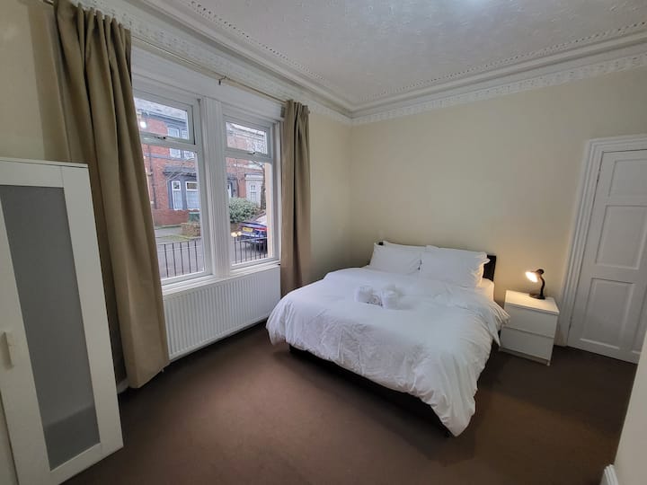 Cozy 2 Bedroom Flat | Both Rooms Are Ensuite - Newcastle upon Tyne