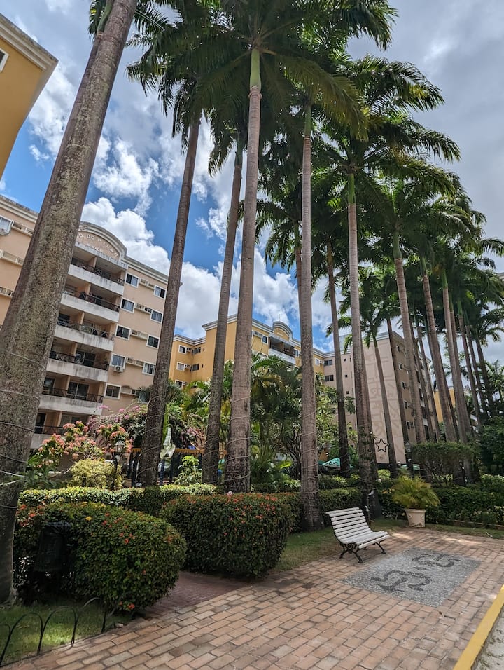 Perto De Tudo: 9 Km Do Centro De Convenções - Recife