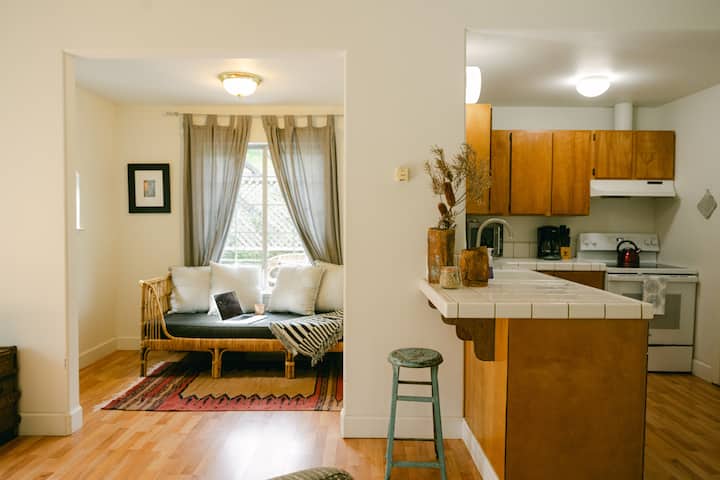 Charming Cottage In Cloveradale - Cloverdale, CA