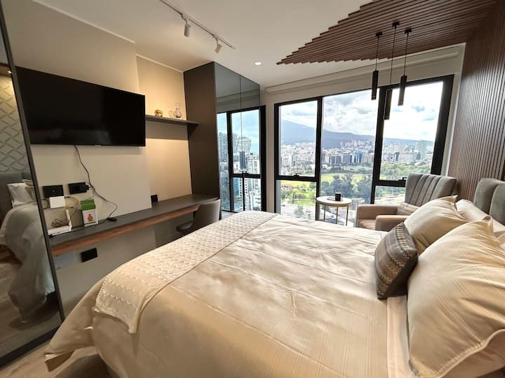 Moonlit Lotus Suite I Edificio Xoe - Quito