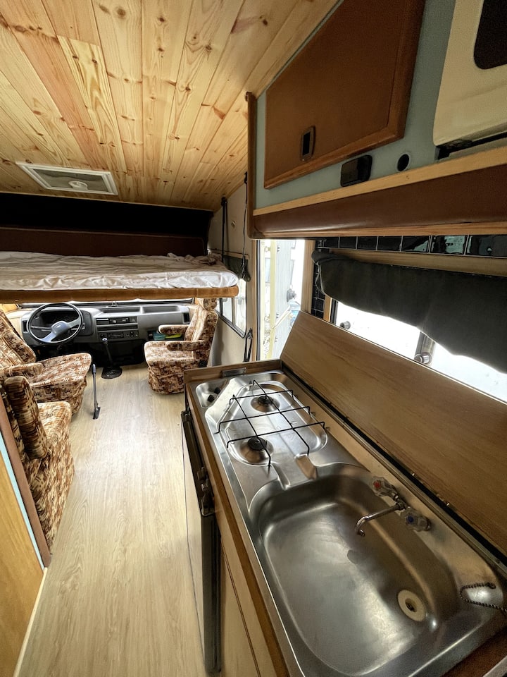 Fully Equiped Van With A Large Bed - Arrifana