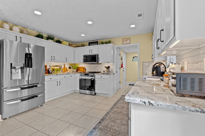 Near Ft. Bragg & I-295 – Wren’s Cozy Nest! - Fayetteville, NC