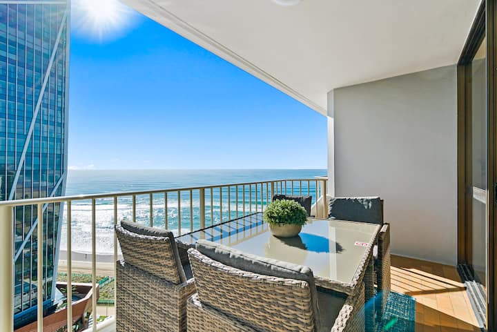 Coastal Cool—penthouse Paradise And Ocean Outlooks - Gold Coast