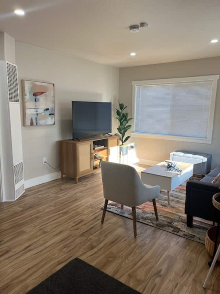 *Central Ac* 2 Bedroom - Walk To Unr - Diamond's Casino