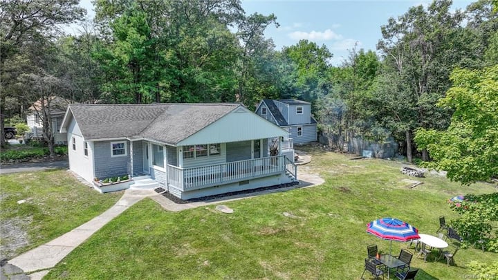 Spacious 3 Bedroom Full House - Rock Hill, NY