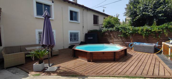 Maison Agréable Avec Petite Piscine - Nîmes