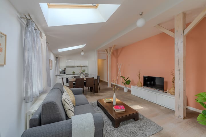 Family Loft Aprt In City Centre W/ Jaccuzi - Praga