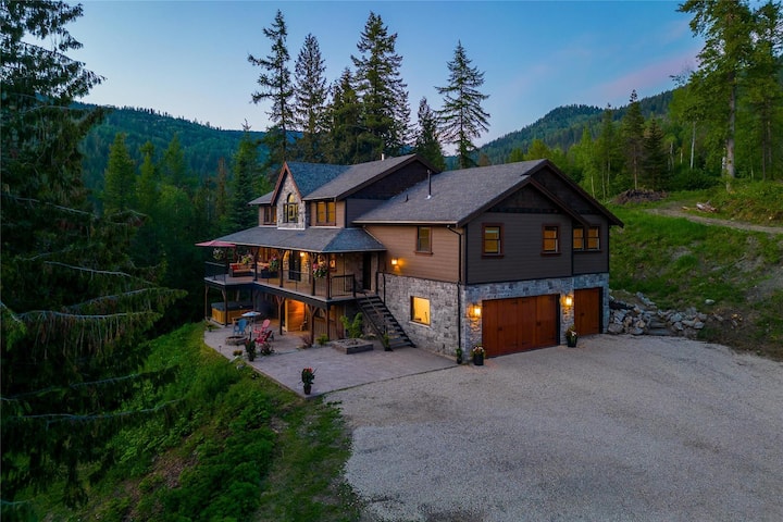 Timber Ridge Ranch- Mountain Chalet N' Horse Hotel - British Columbia