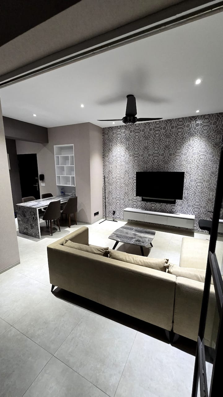 Modern Furnished Studio Apt Near Diplomatic Zone - Dhaka