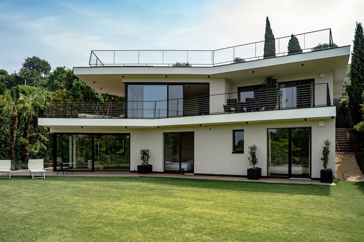 Mysummer Lake Side Villa - Garda