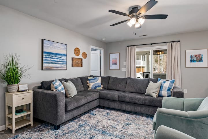 Family Oasis Beach Retreat In Quiet Woodlands - Oak Island, NC