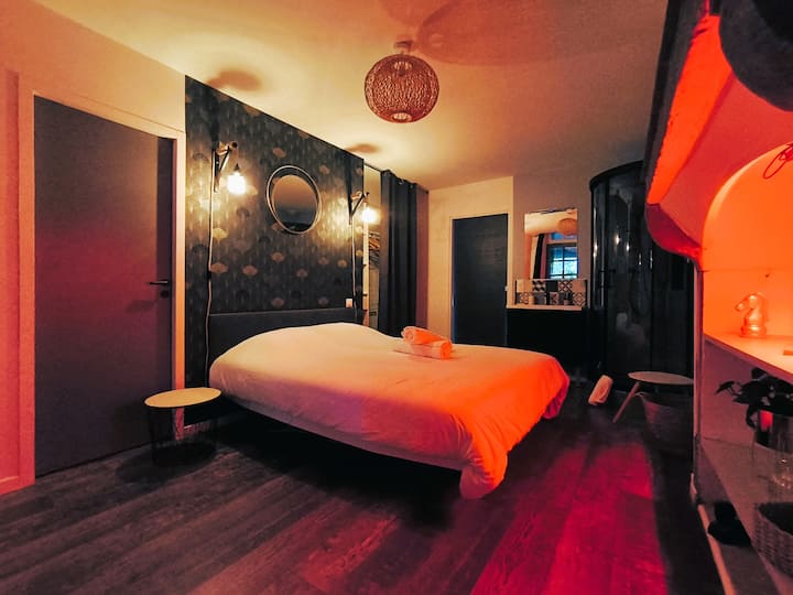 Le Paradis: Spa/fauteuil Massant/terrasse/parking - Puy-de-Dôme