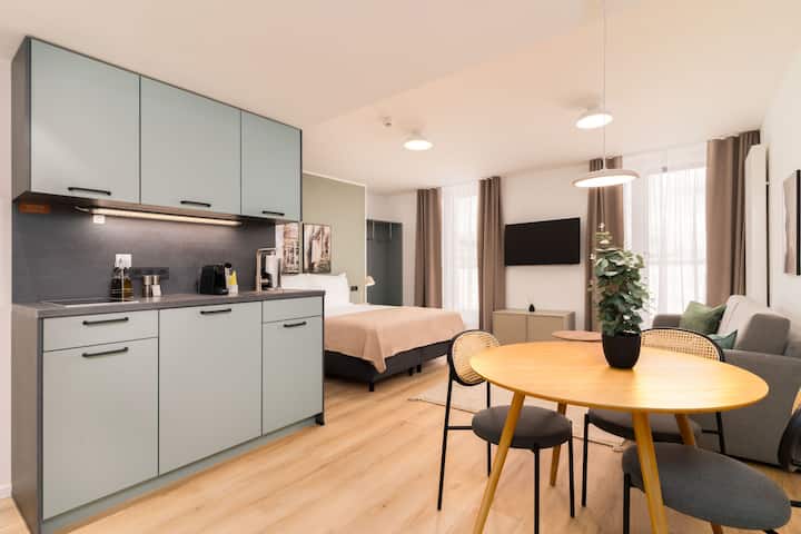 Vienna Favoritenstr | Suite +Sofa Bed & Rt Terrace - Aéroport de Vienne-Schwechat