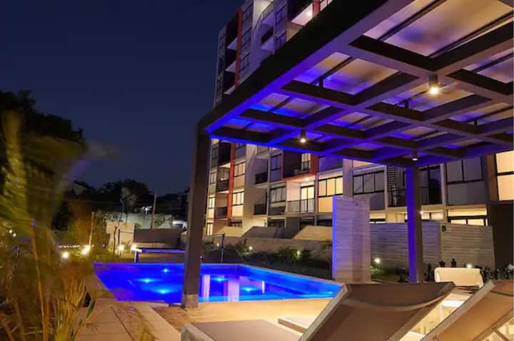 New! Modern 3 Bedroom Condo Pool/gym Gaming Room - San Salvador