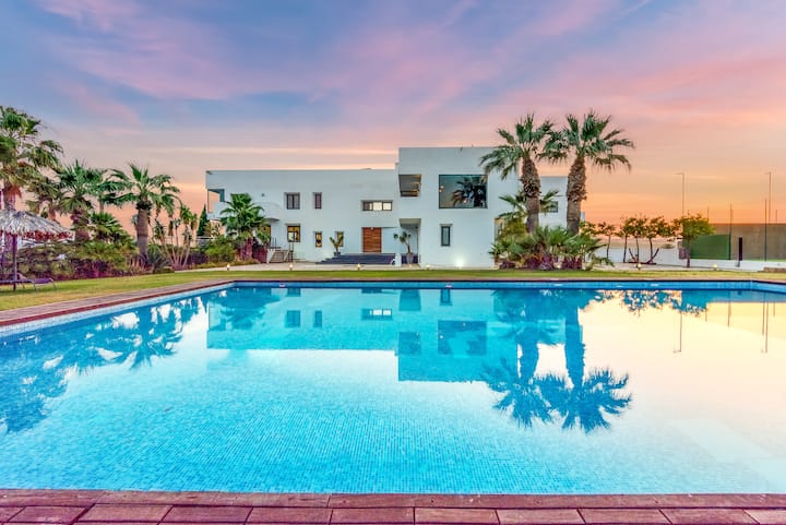 Villa | Events | Bbq | Jacuzzi | Gym | 2 Pools - Garrucha