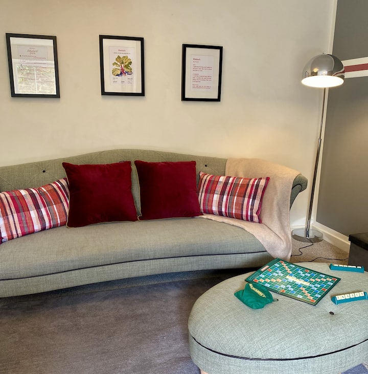 Rhubarb Retreat 10 Mins Walk To City & Sleeps 5 - Durham