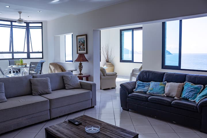Apt C/ Vista Surreal E Churrasqueira - 230 M2 - Guarujá