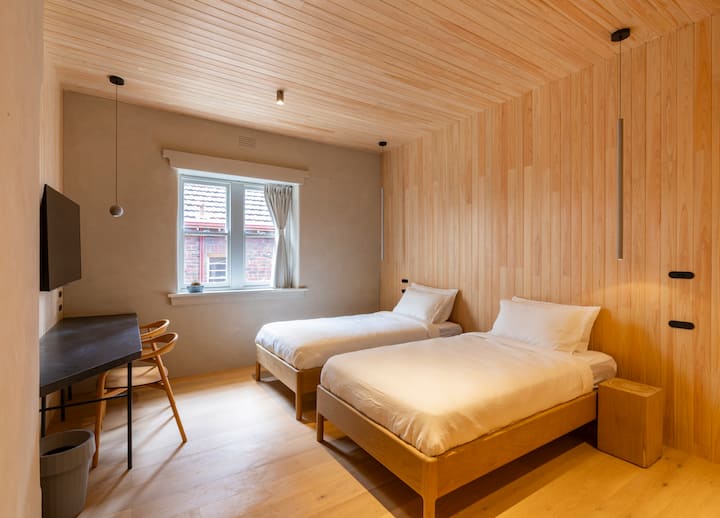 Shizuka 2 Bedroom Boutique | Spa | Parking - Saint Kilda