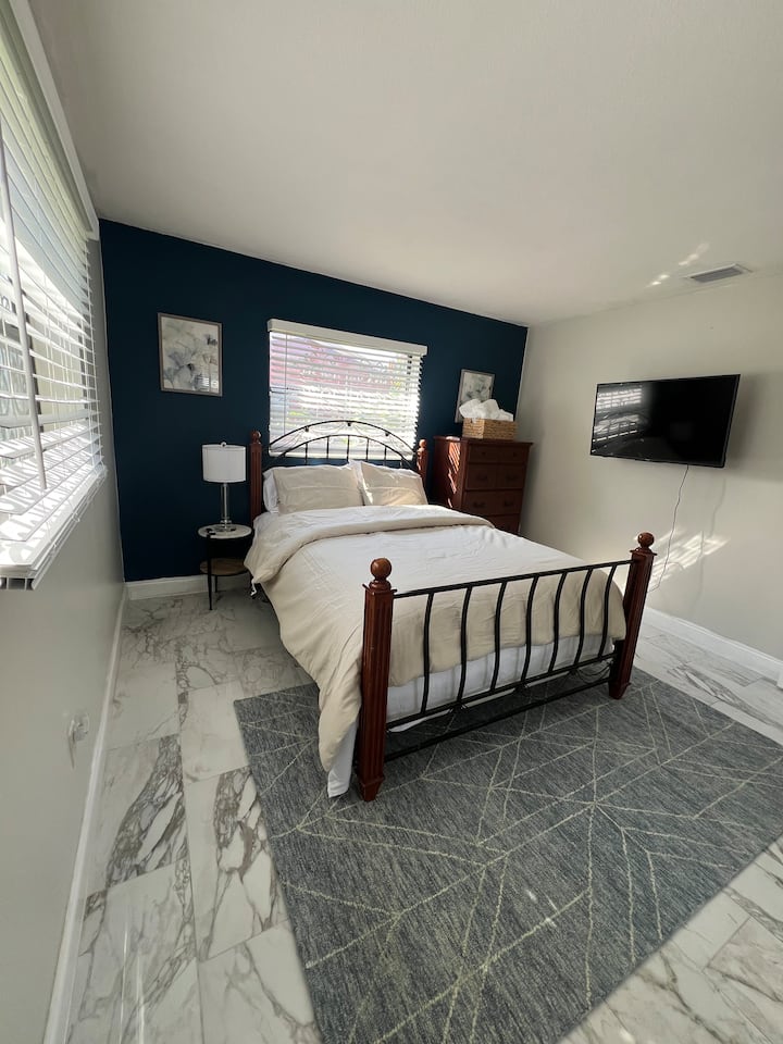 Cozy Palm Room Blue Outlets+downtown+private Room - West Palm Beach, FL