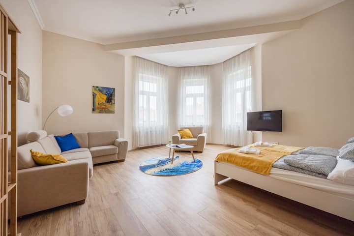 Spacious 2bedroom Apartment In Buda's Vibrant Area - Hungary